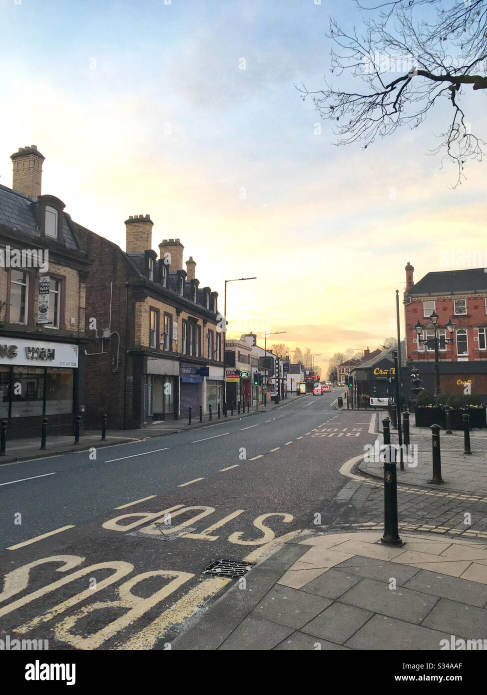 Quiet village hi-res stock photography and images - Alamy