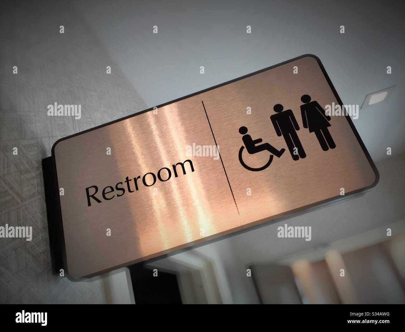 Public toilet symbols pictograms hi-res stock photography and images ...