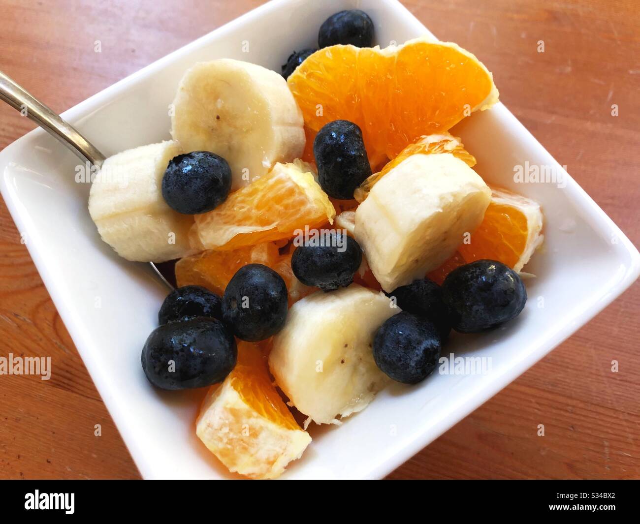 Mixed bowl of fruit hi-res stock photography and images - Alamy