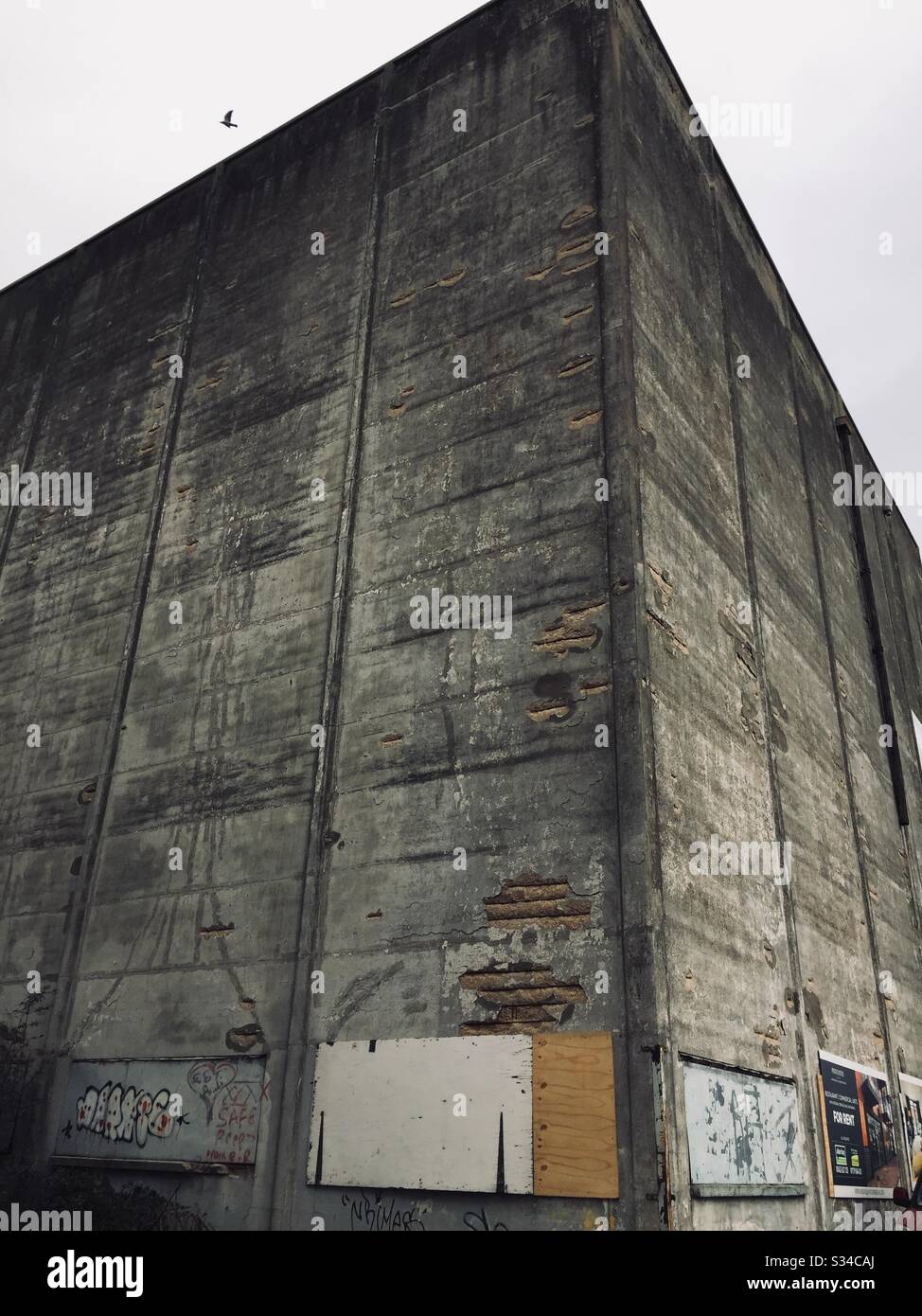 Buildings destruction hi-res stock photography and images - Alamy