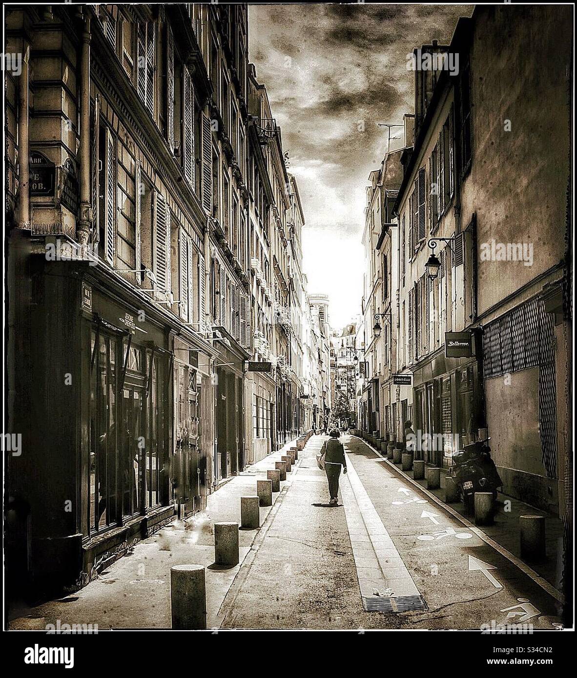 The empty streets of Paris Stock Photo - Alamy