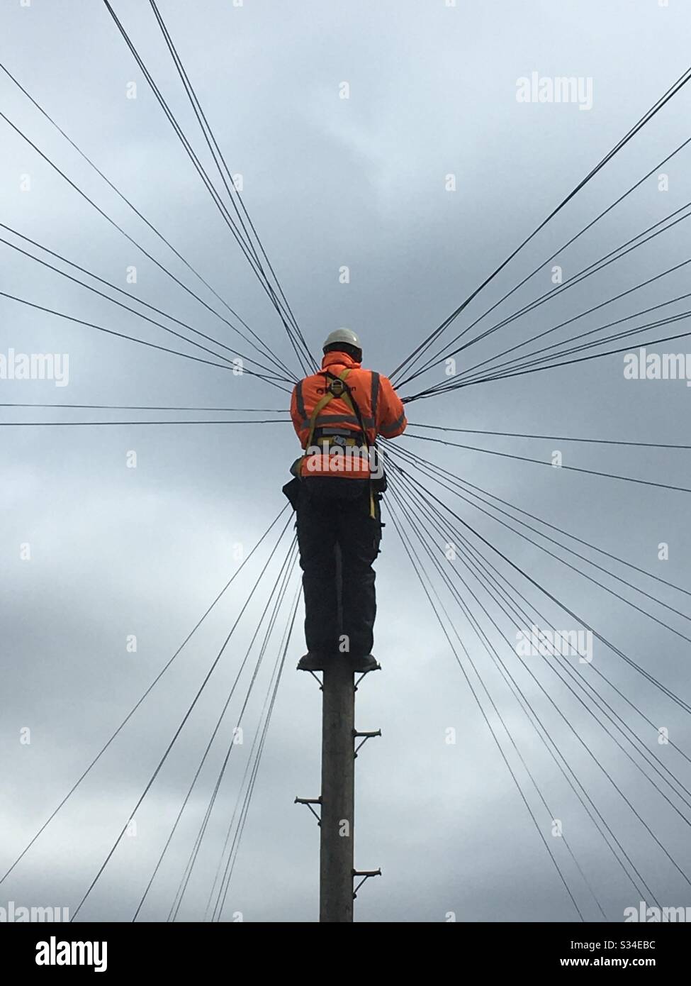 Telecommunications engineer hi-res stock photography and images - Alamy