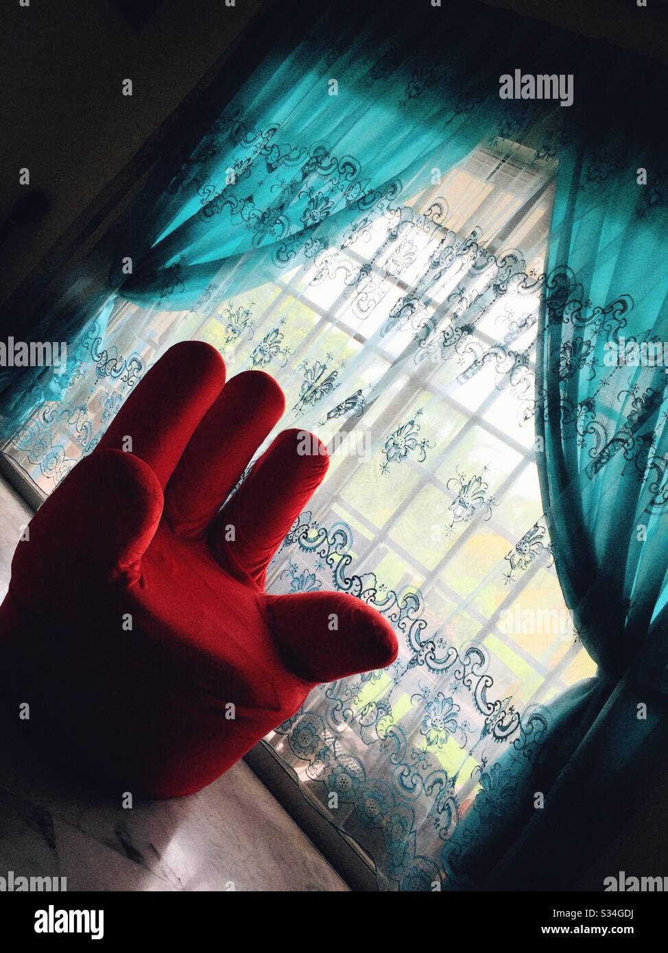 Figure of a hand seat Stock Photo - Alamy