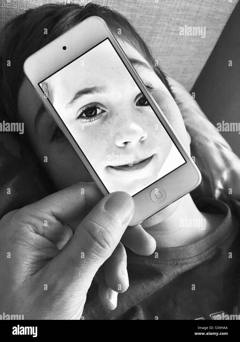 Picture in picture Apple iPhone Stock Photo - Alamy