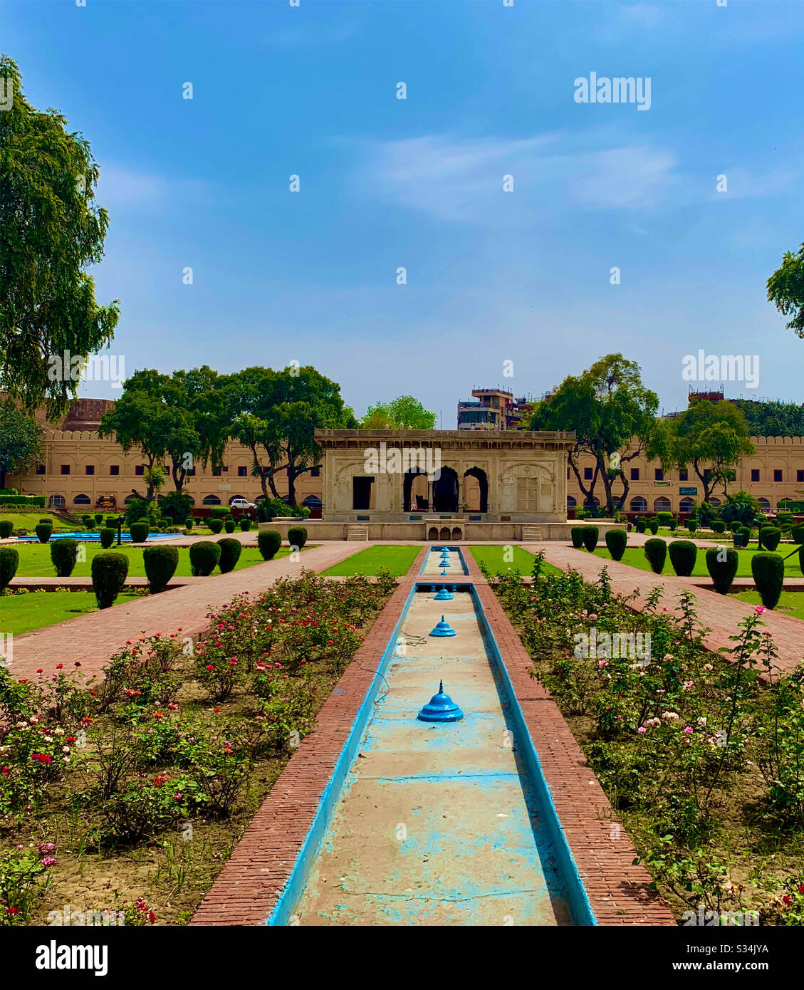 Beautiful monument in Lahore, Pakistan Stock Photo - Alamy
