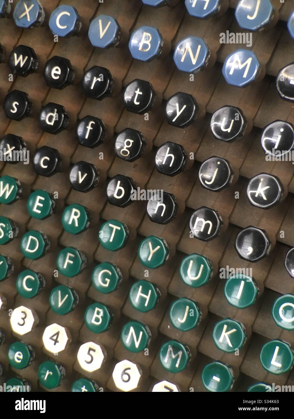 Machine keys hi-res stock photography and images - Alamy