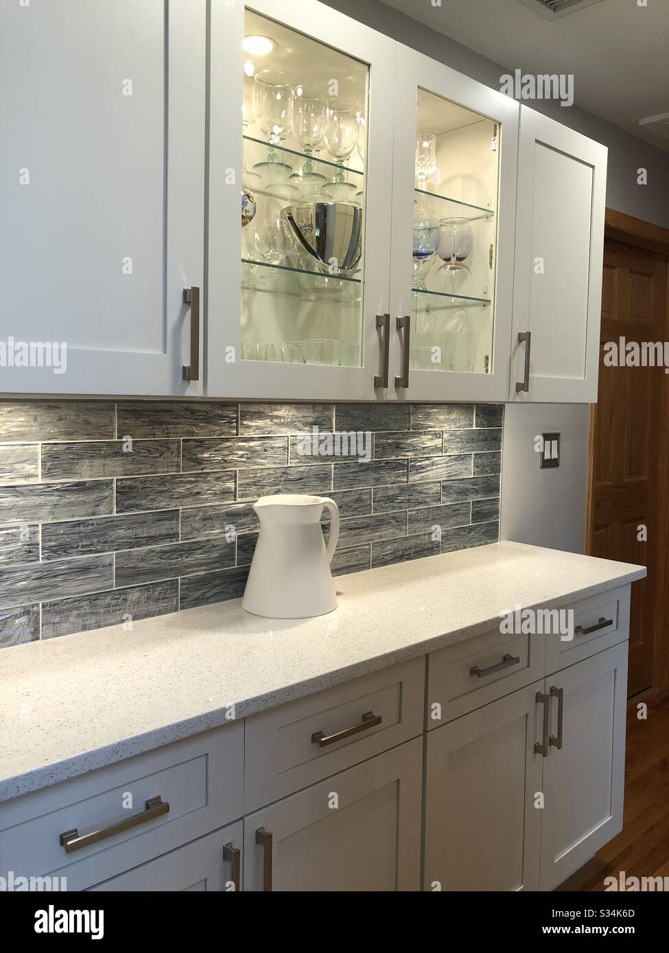 Tiles for the hallway hi-res stock photography and images - Alamy