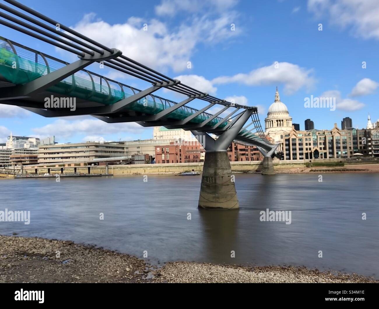 St pauls and millenium bridge hi-res stock photography and images - Alamy