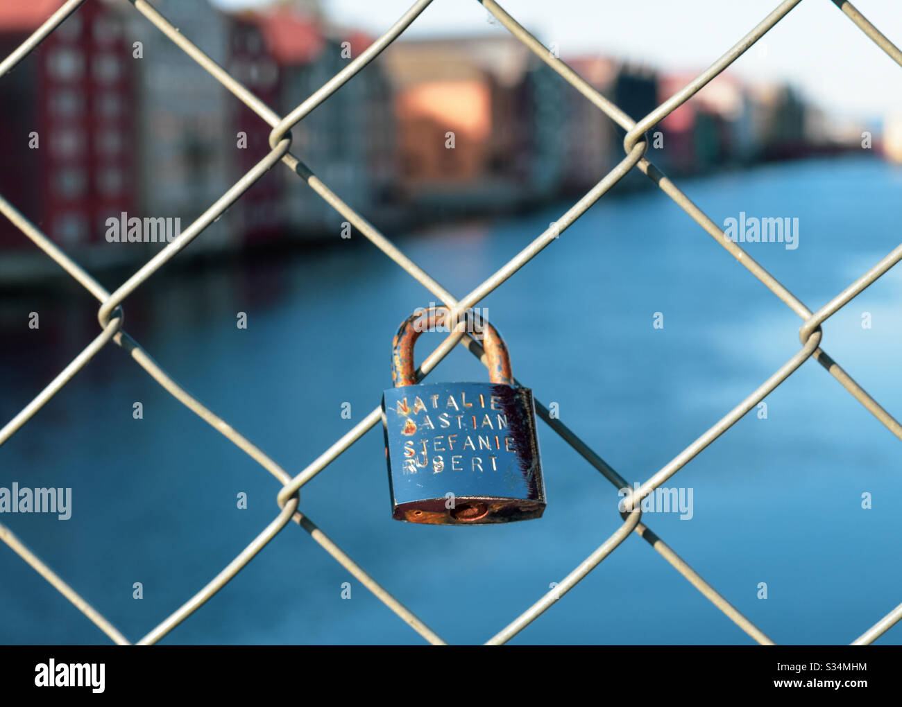 Friendship locks hi-res stock photography and images - Alamy