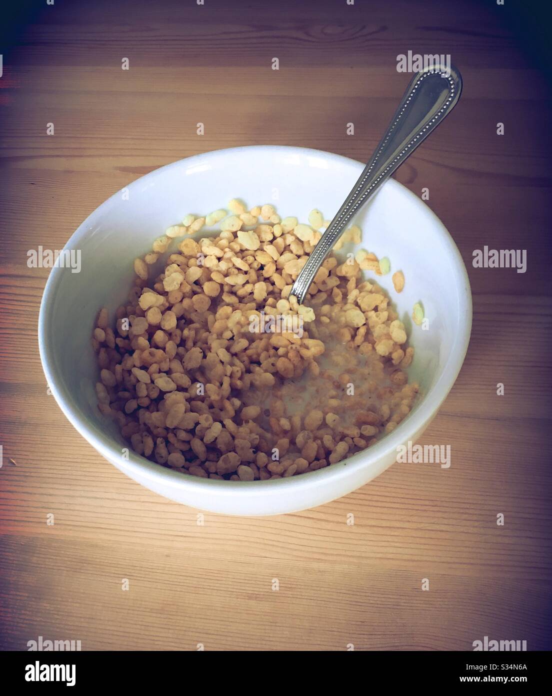Cereal breakfast table hi-res stock photography and images - Alamy