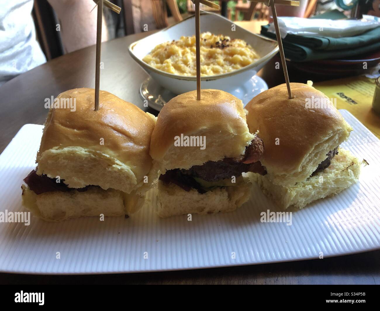 Sliders burgers hi-res stock photography and images - Alamy