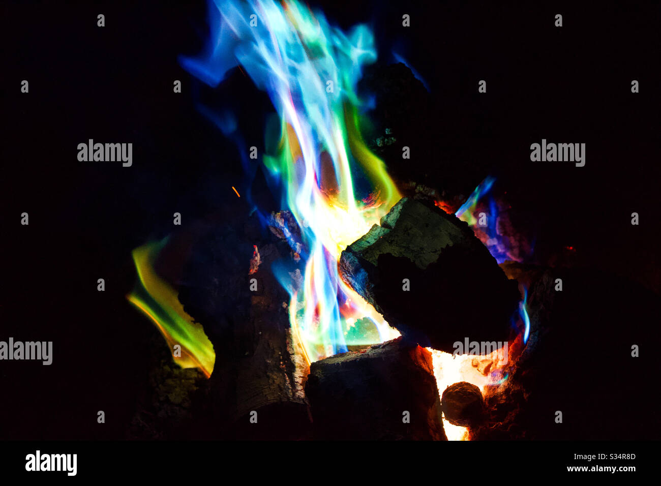 Abstract campfire hi-res stock photography and images - Alamy