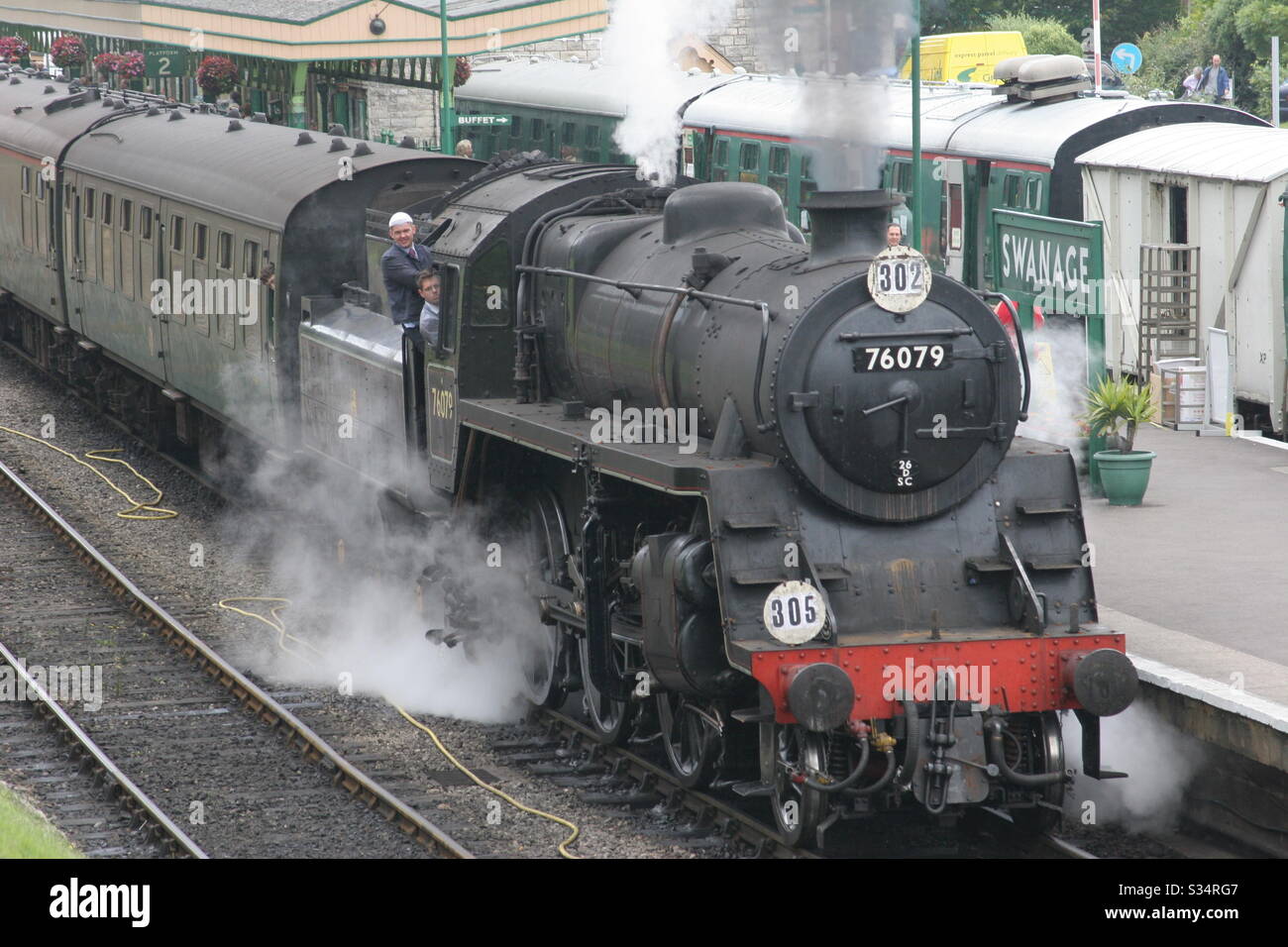 Steam locomotive 76079 br standard hi-res stock photography and images ...