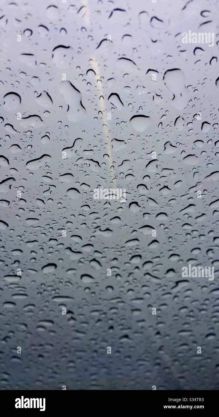 Sunroof rain hi-res stock photography and images - Alamy