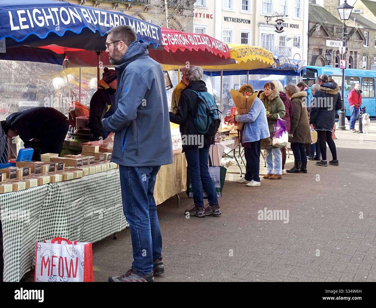 Stallholders hi-res stock photography and images - Alamy