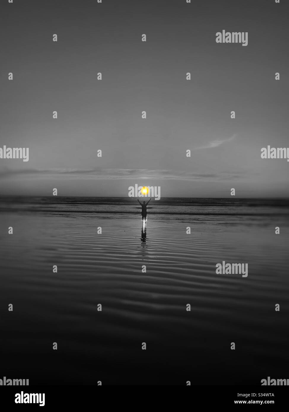 Sun worshiper hi-res stock photography and images - Alamy