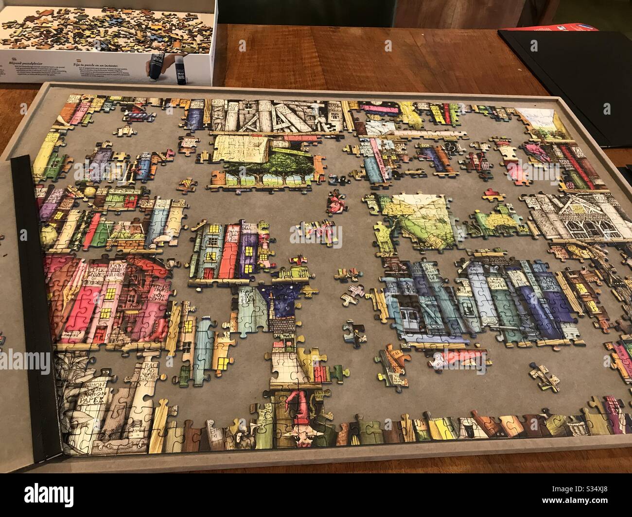 Unfinished jigsaw hi-res stock photography and images - Alamy