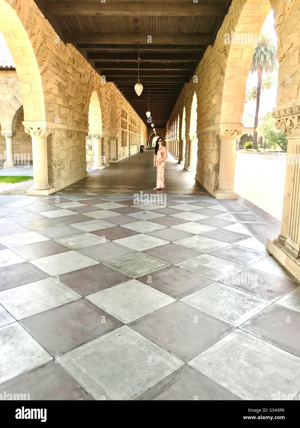 Long porticos hi-res stock photography and images - Alamy