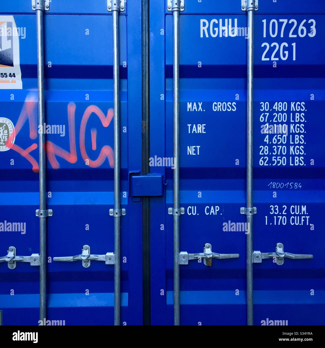 Shipping container doors blue hi-res stock photography and images - Alamy