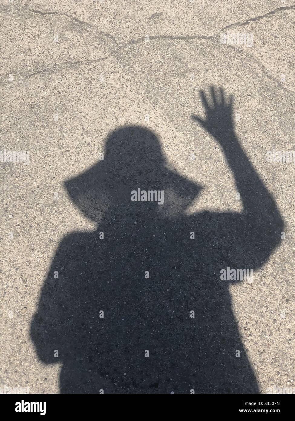 Shadow waving hi-res stock photography and images - Alamy