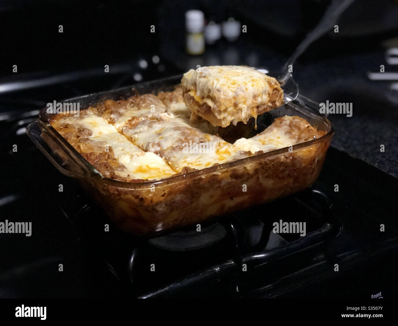 Glass dish hi-res stock photography and images - Alamy