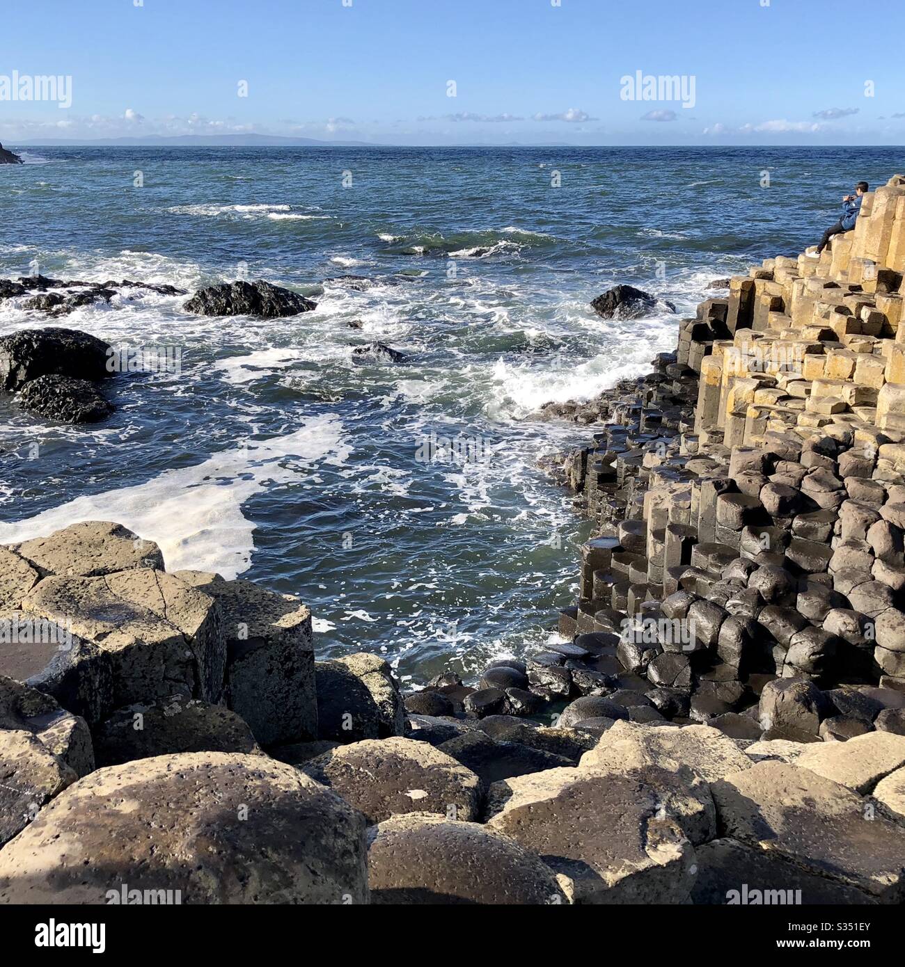 Hexagonal rock hi-res stock photography and images - Alamy