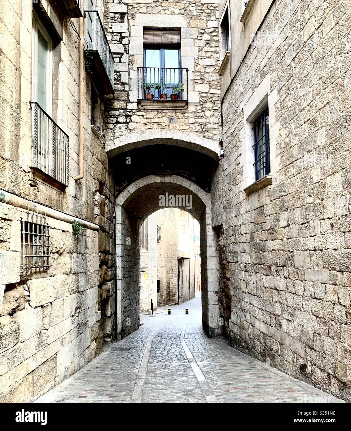 Historic spanish archway hi-res stock photography and images - Alamy