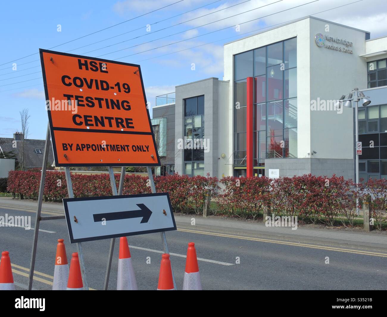 Hse ireland sign hi-res stock photography and images - Alamy