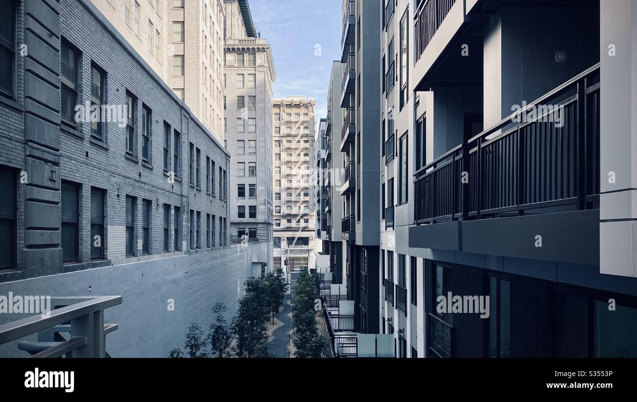 LOS ANGELES, CA, MAR 2020: narrow space between neighboring apartment ...