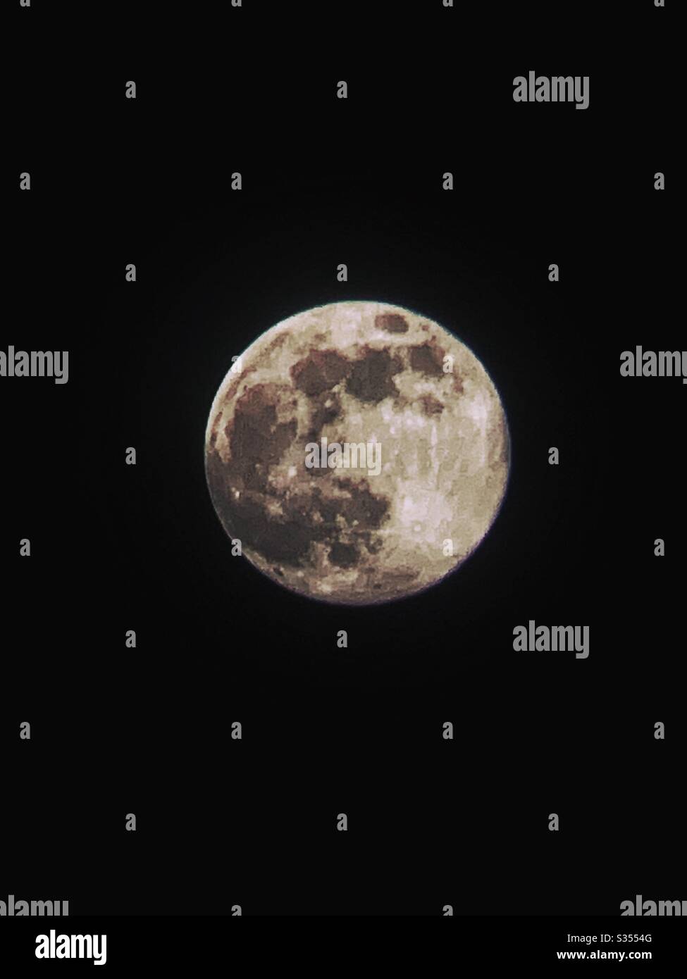 Moon april hi-res stock photography and images - Alamy