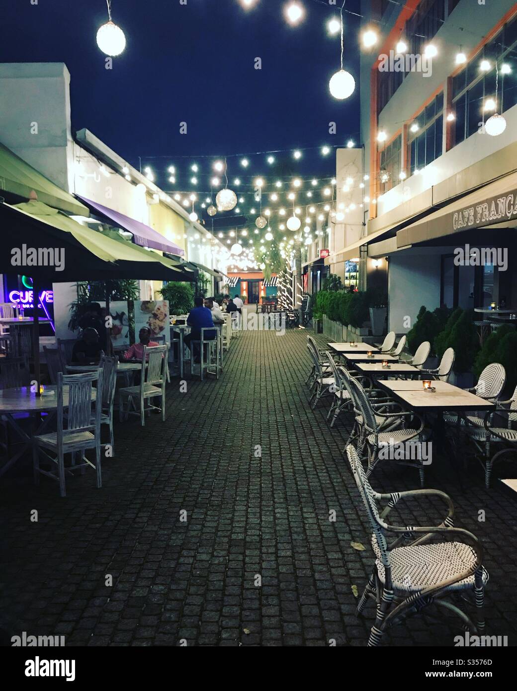 Colombo nightlife hi-res stock photography and images - Alamy