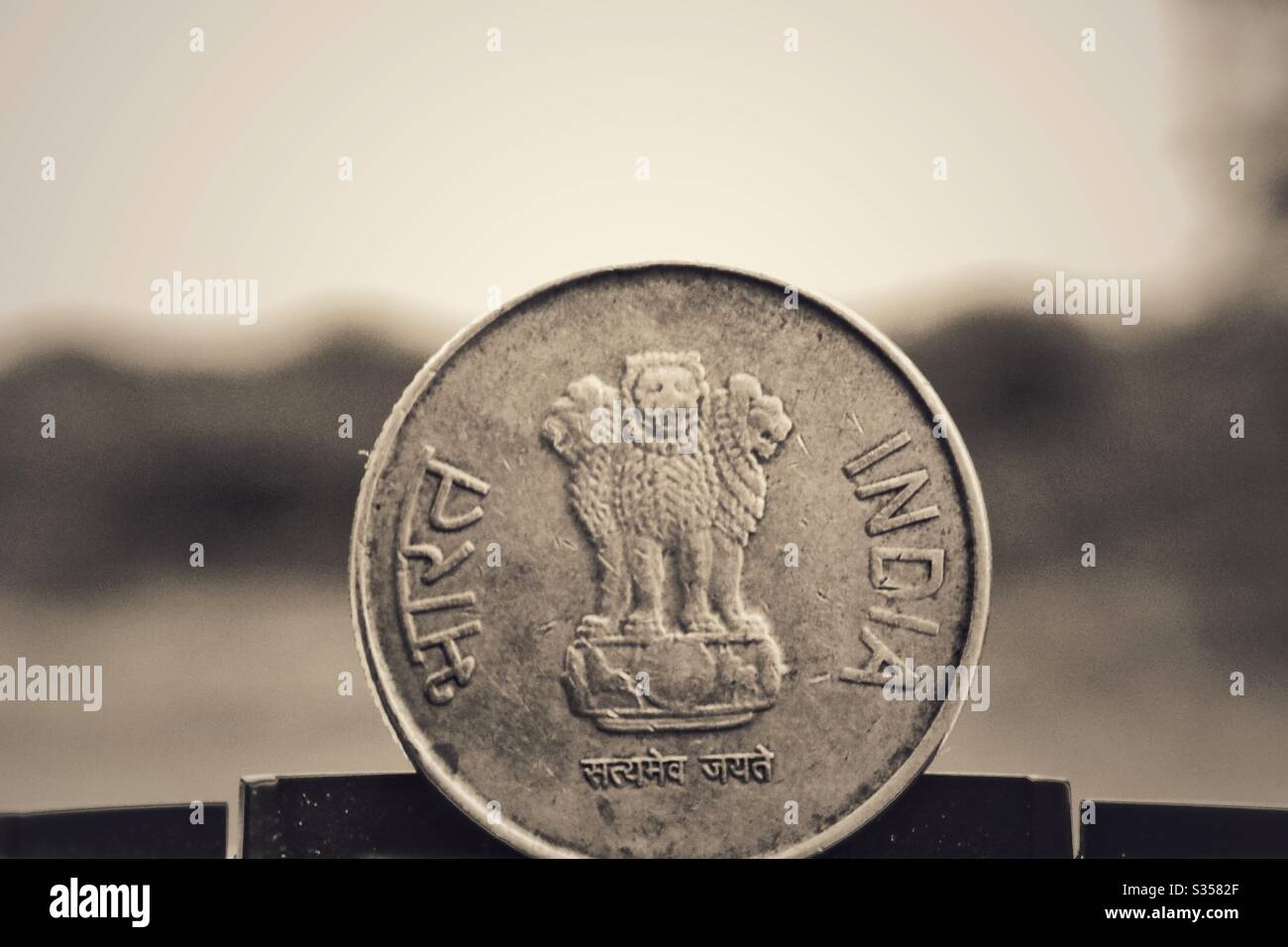 Indian rupee symbol hi-res stock photography and images - Alamy