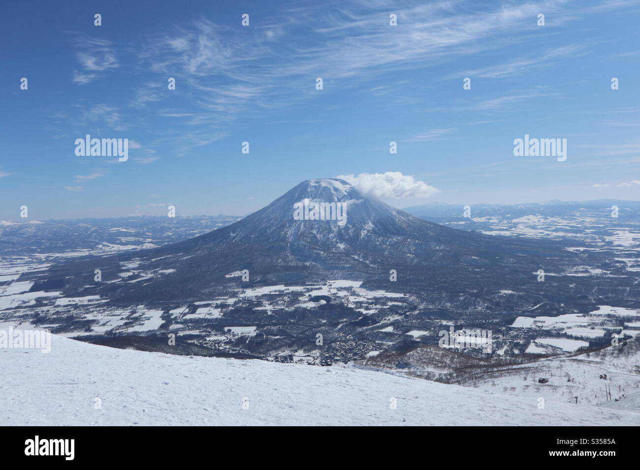 Mt yotei snow hi-res stock photography and images - Alamy