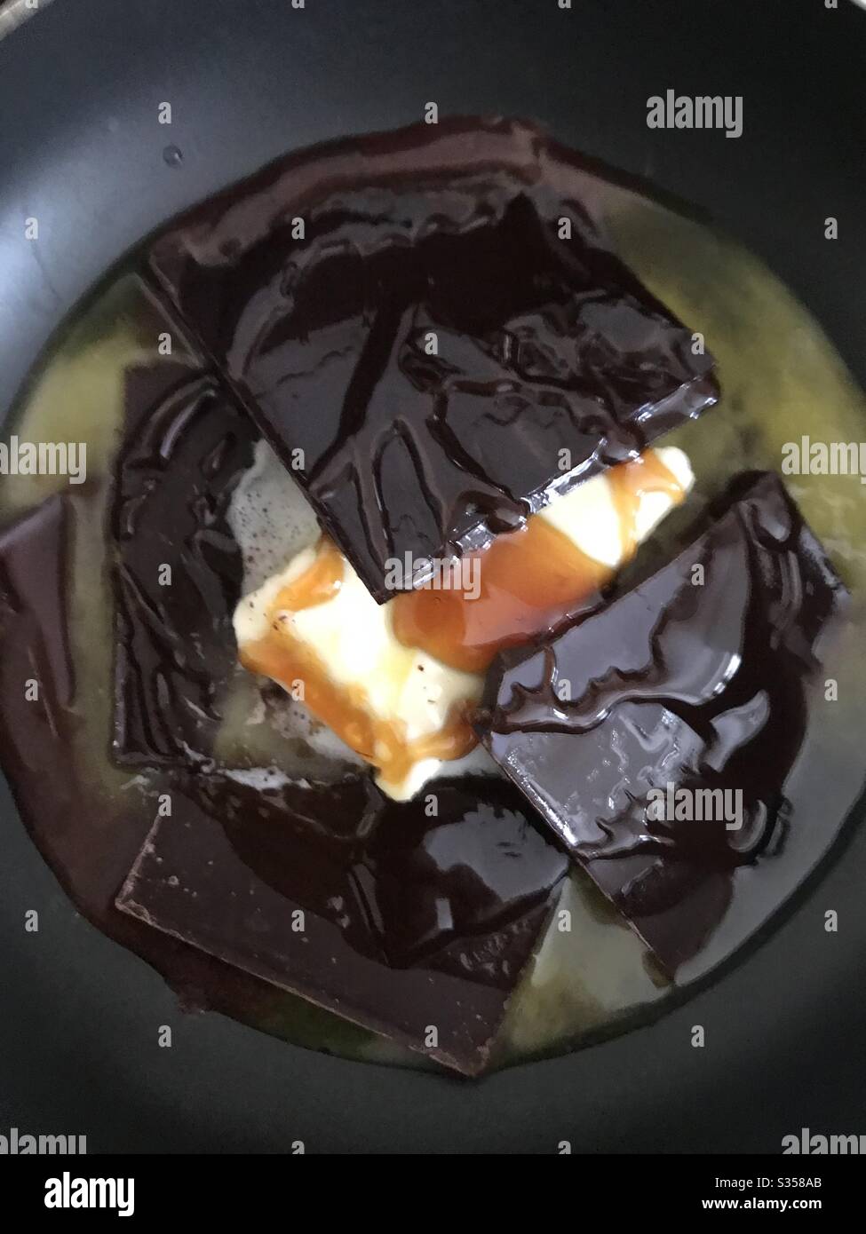 Cooking sweet cake Stock Photo - Alamy