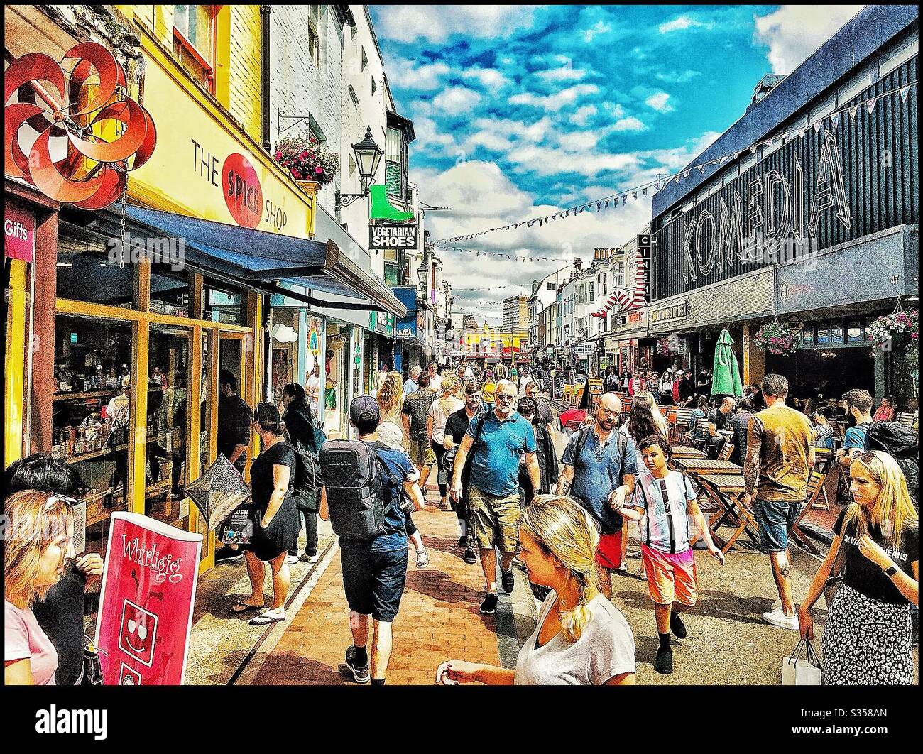 Hove walking hi-res stock photography and images - Alamy