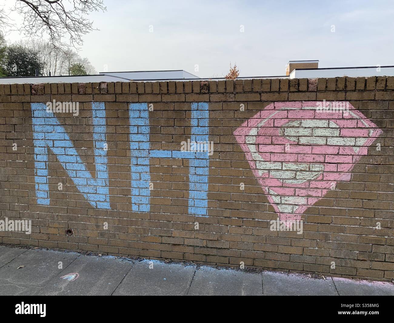 Nhs logo on wall hi-res stock photography and images - Alamy