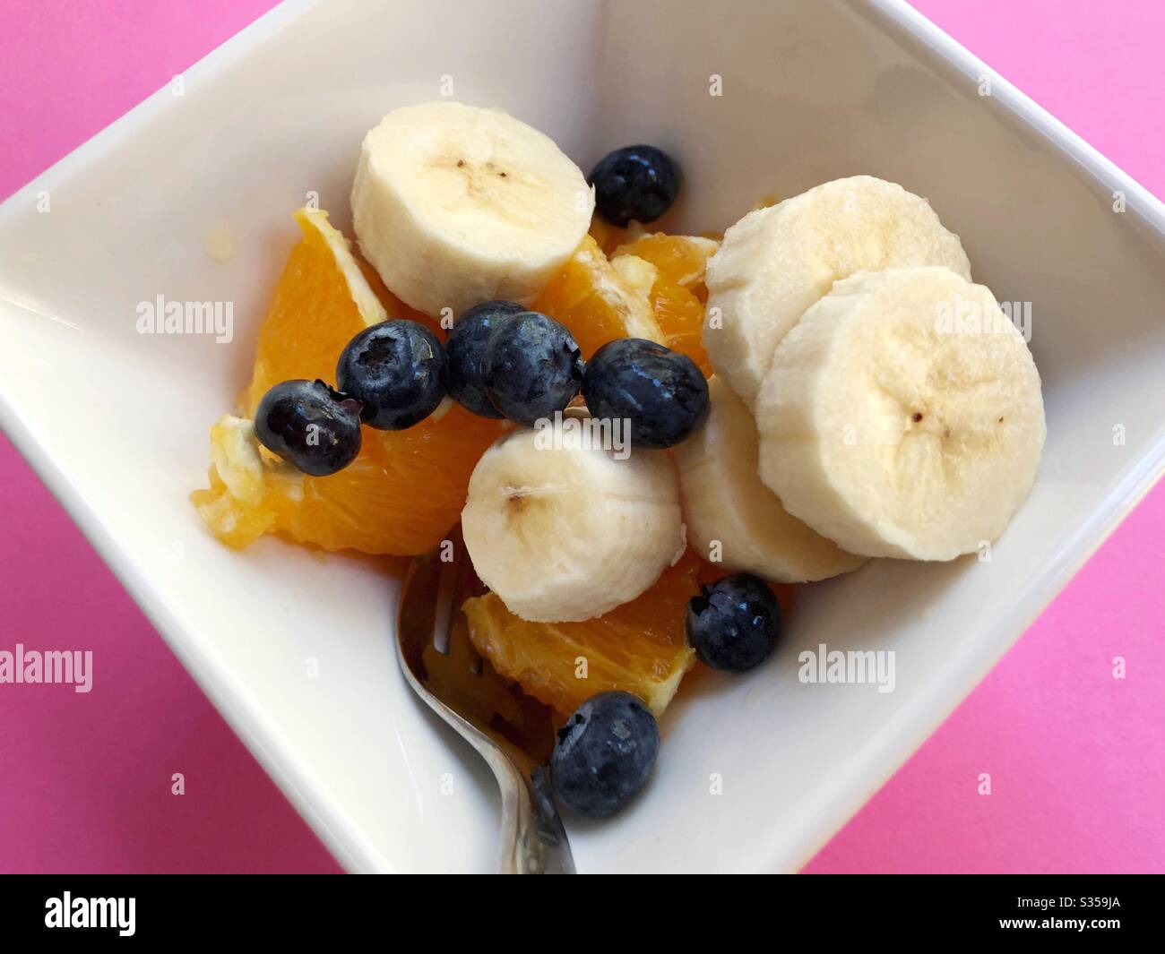 Single fruits hi-res stock photography and images - Alamy