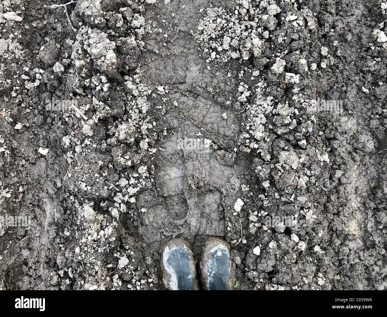 Soil paths hi-res stock photography and images - Alamy
