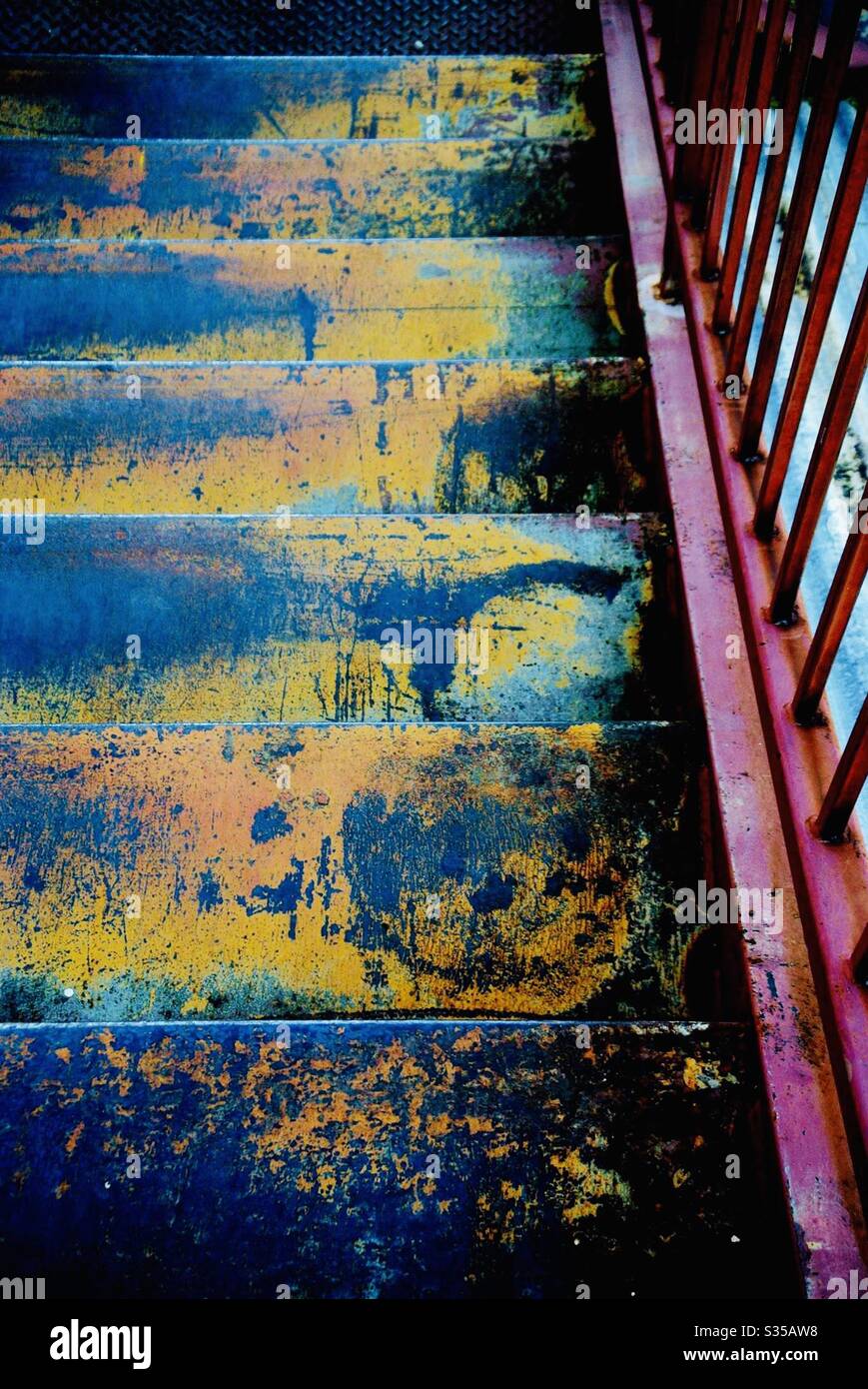 Yellow metal stairs hi-res stock photography and images - Alamy