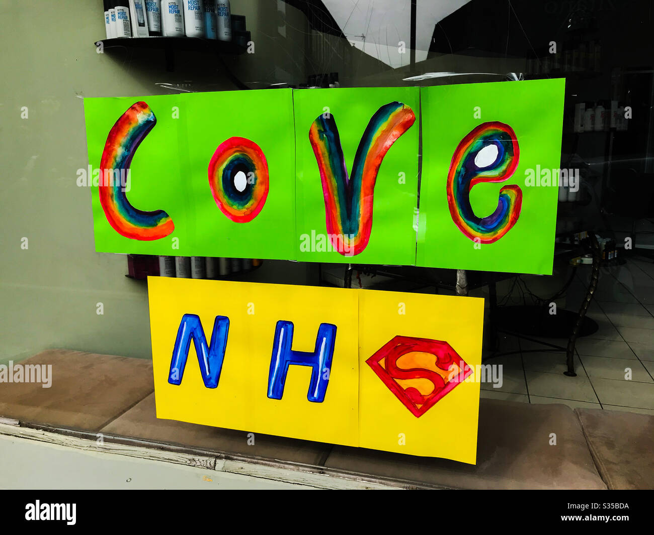 Lockdown nhs rainbow hi-res stock photography and images - Alamy