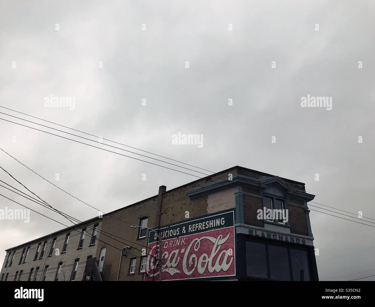 Coca cola logo old hi-res stock photography and images - Alamy