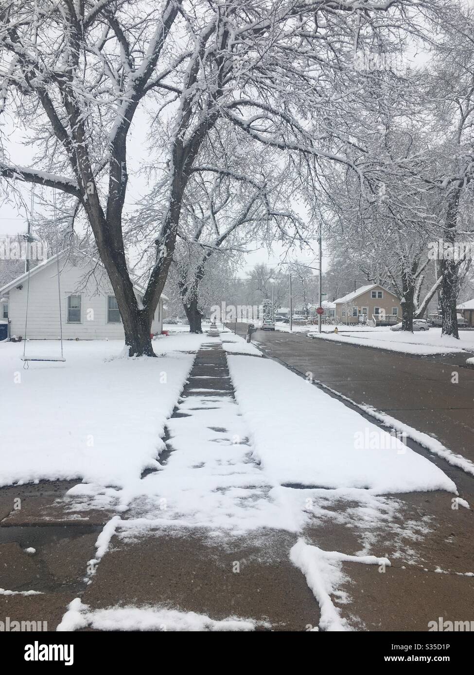 Clear path hi-res stock photography and images - Alamy