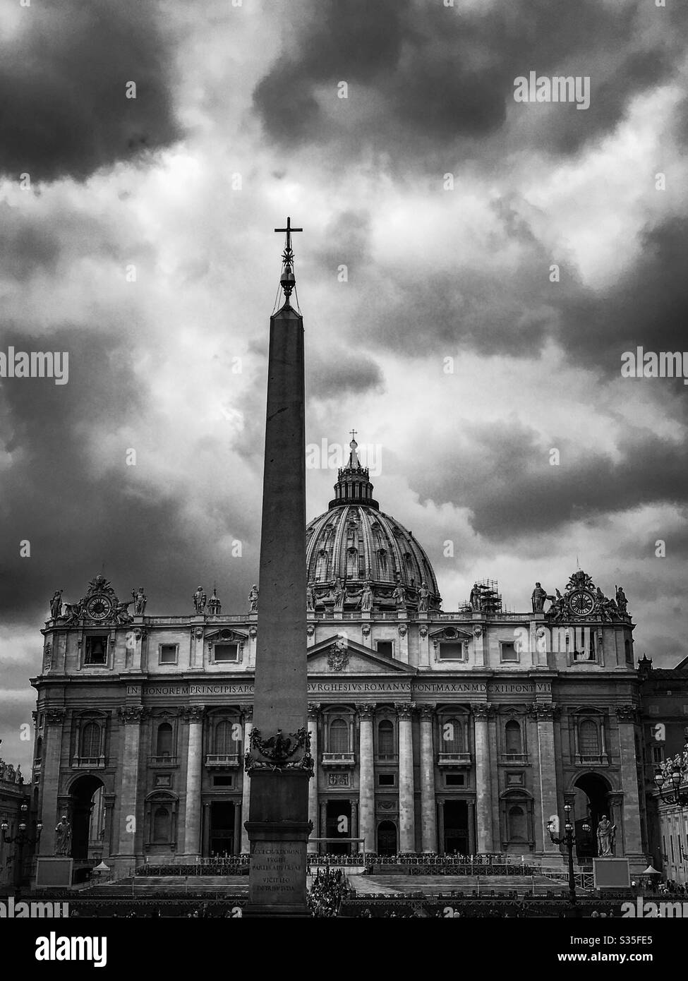 St peter's square Black and White Stock Photos & Images - Alamy