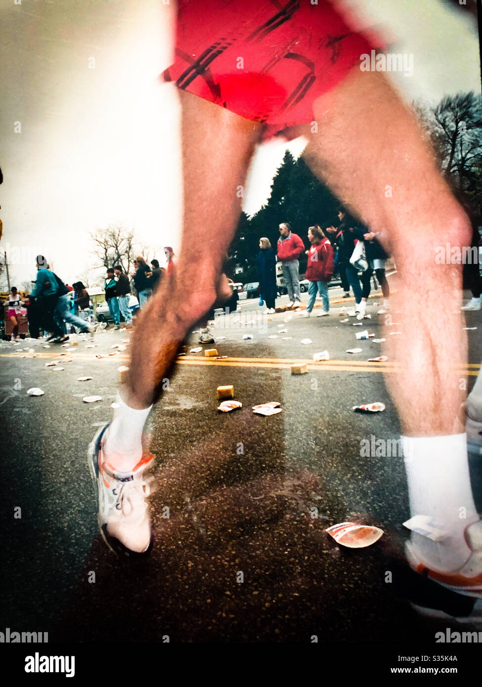 Skinny man hi-res stock photography and images - Alamy