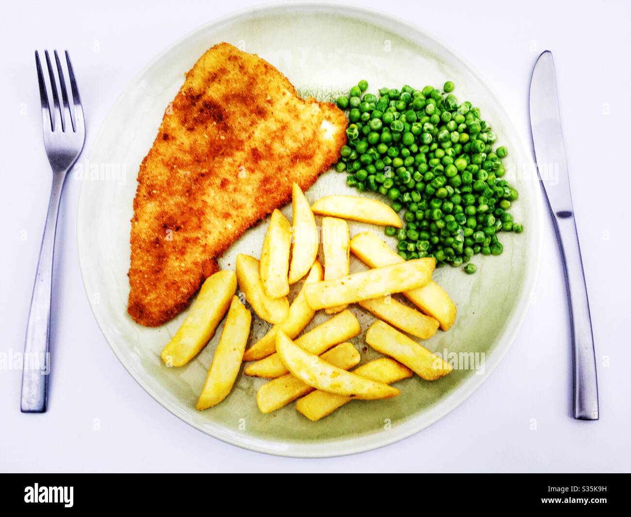 Cod and chips hi-res stock photography and images - Alamy