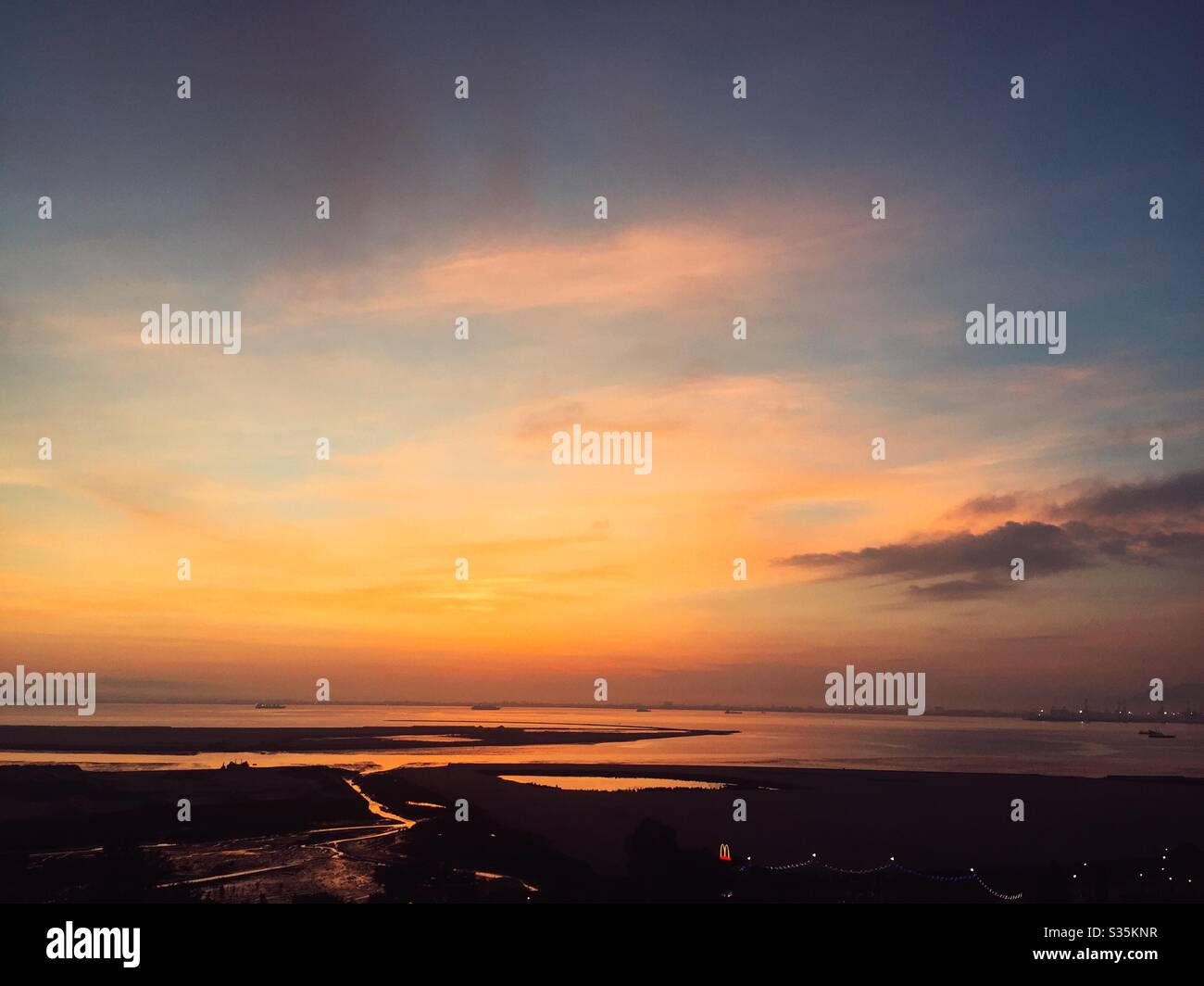 The daylight and dawn hi-res stock photography and images - Alamy
