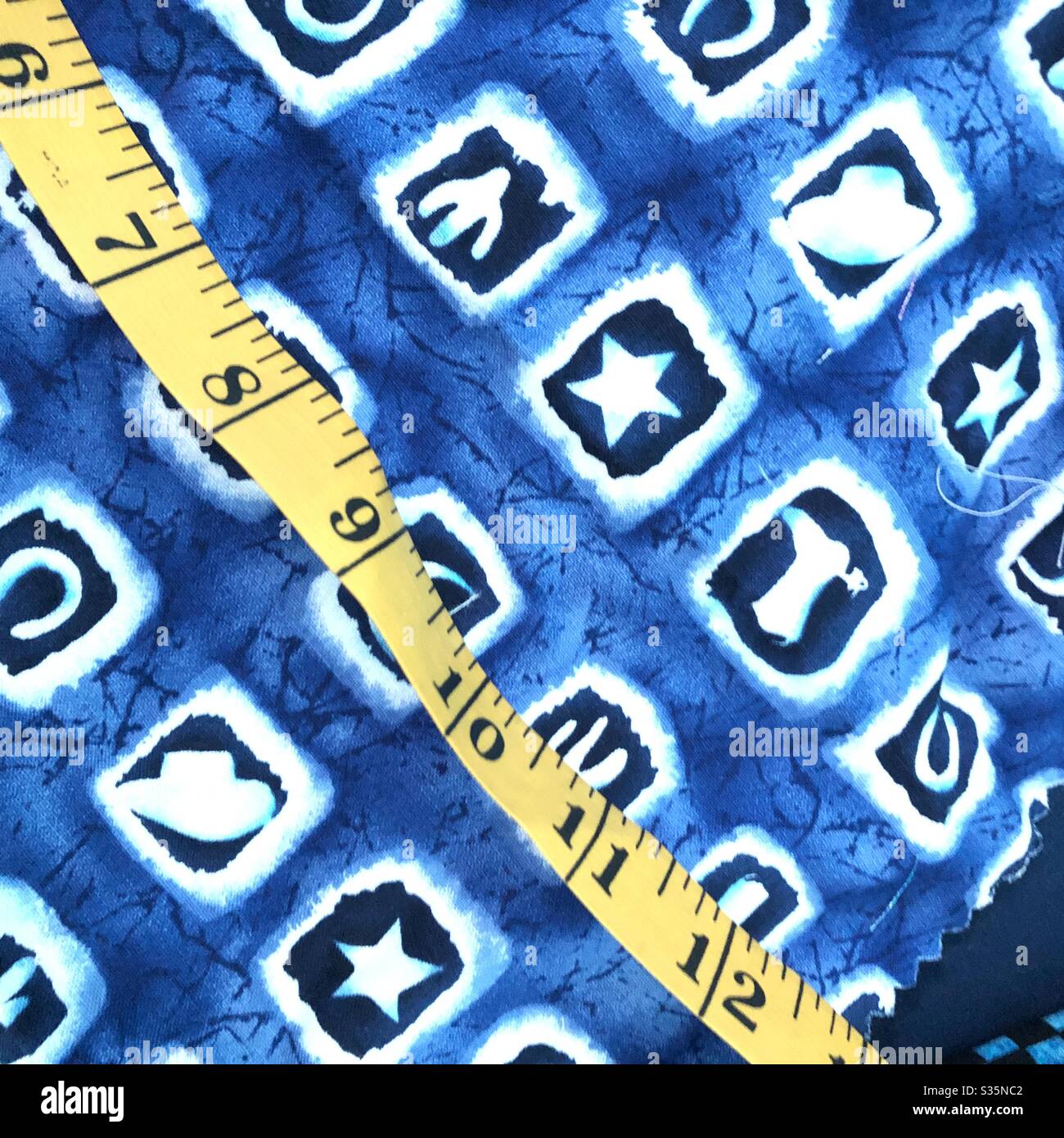 Measuring fabric tape measure Stock Photo - Alamy