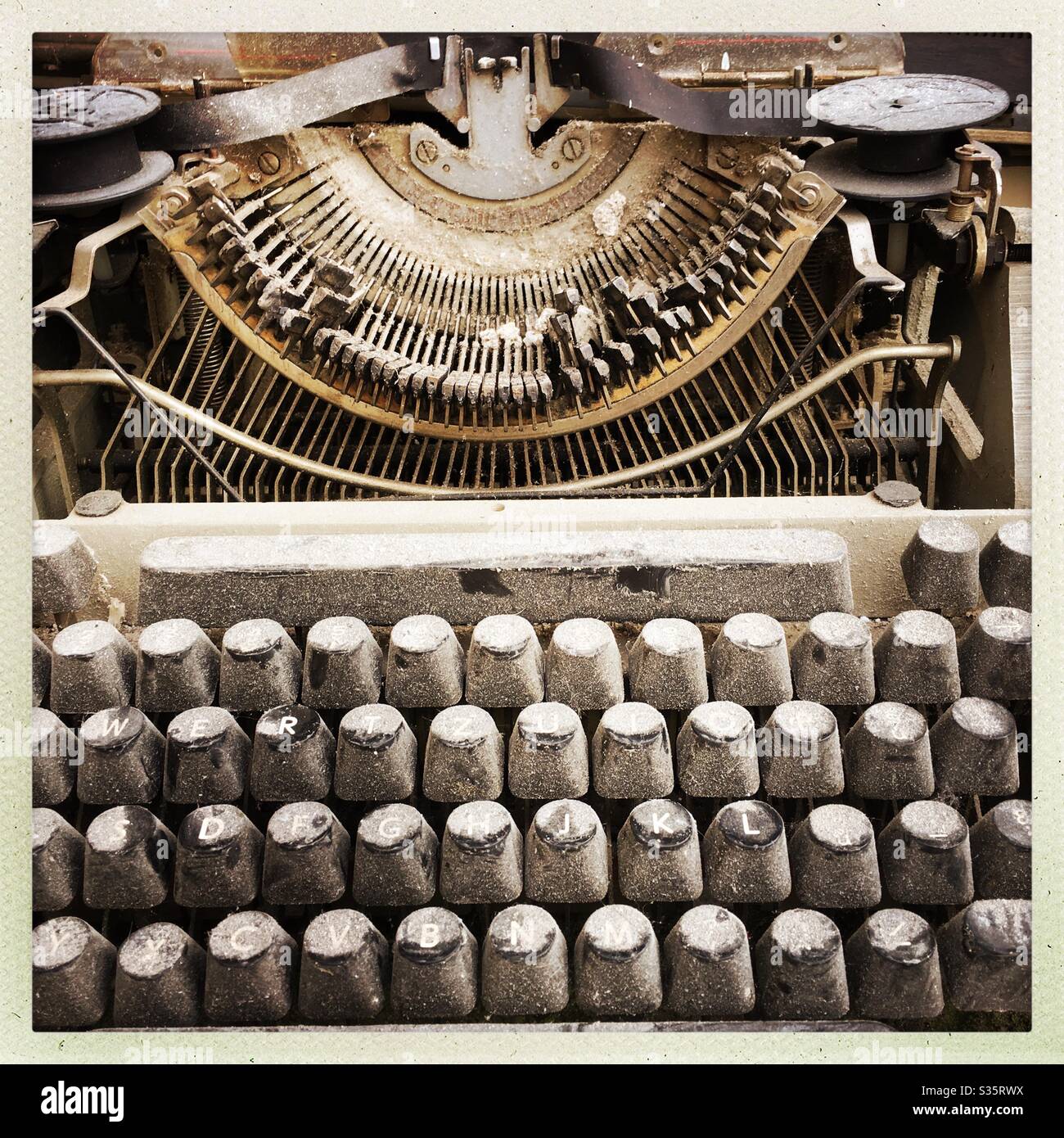 Typewriter building hi-res stock photography and images - Alamy