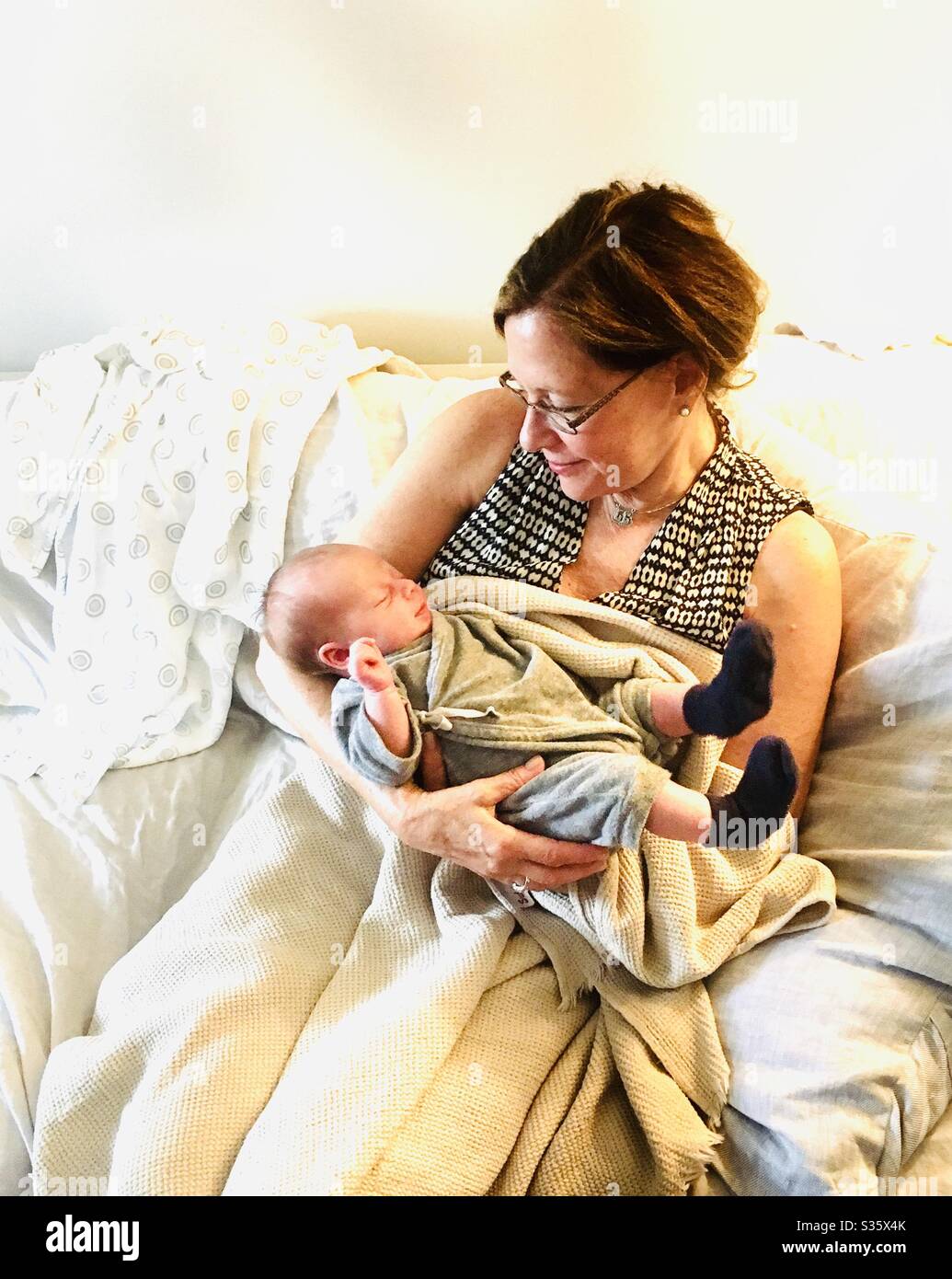 Grandmother mother baby hi-res stock photography and images - Alamy