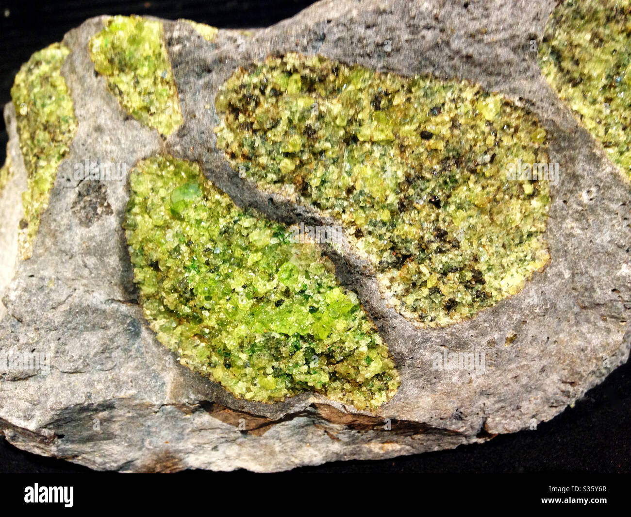 Olivine hi-res stock photography and images - Alamy